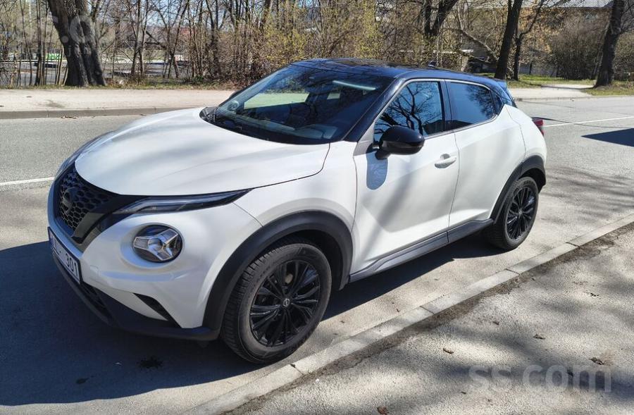 White Nissan Juke 2022 in Riga, with an engine capacity of 1.00 L and mileage of 38 thousand km for 15999 €, photo 4 on AUTOMOTO.COM.LV