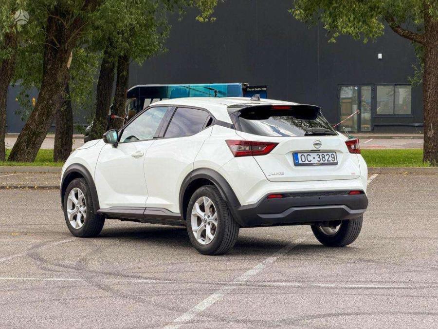 White Nissan Juke 2022 in Riga, with an engine capacity of 1.00 L and mileage of 71 thousand km for 12750 €, photo 6 on AUTOMOTO.COM.LV