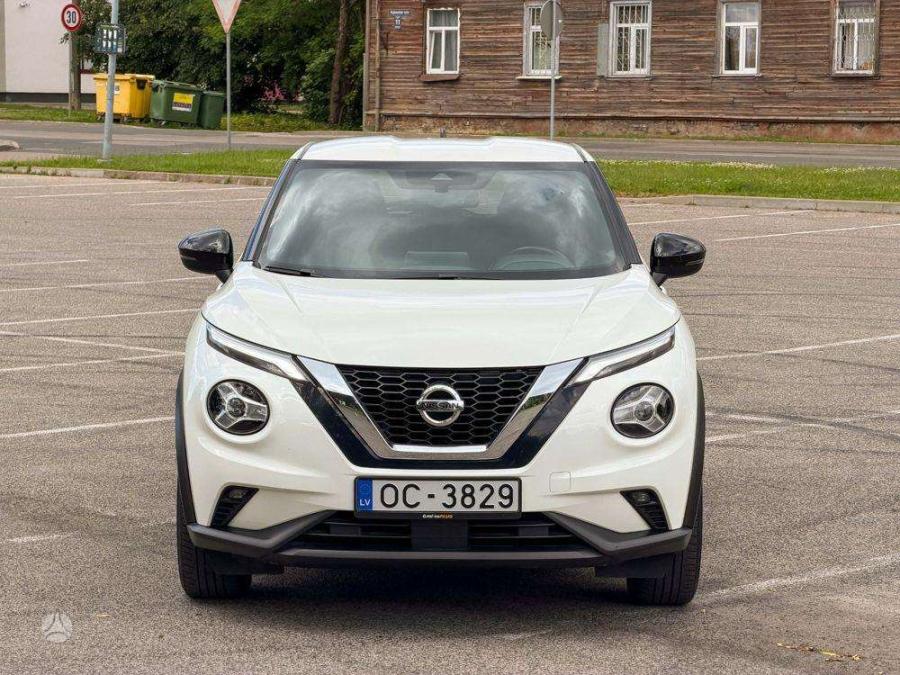 White Nissan Juke 2022 in Riga, with an engine capacity of 1.00 L and mileage of 71 thousand km for 12750 €, photo 8 on AUTOMOTO.COM.LV
