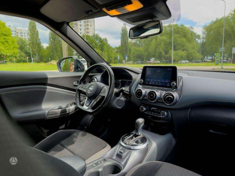 White Nissan Juke 2022 in Riga, with an engine capacity of 1.00 L and mileage of 71 thousand km for 12750 €, photo 10 on AUTOMOTO.COM.LV
