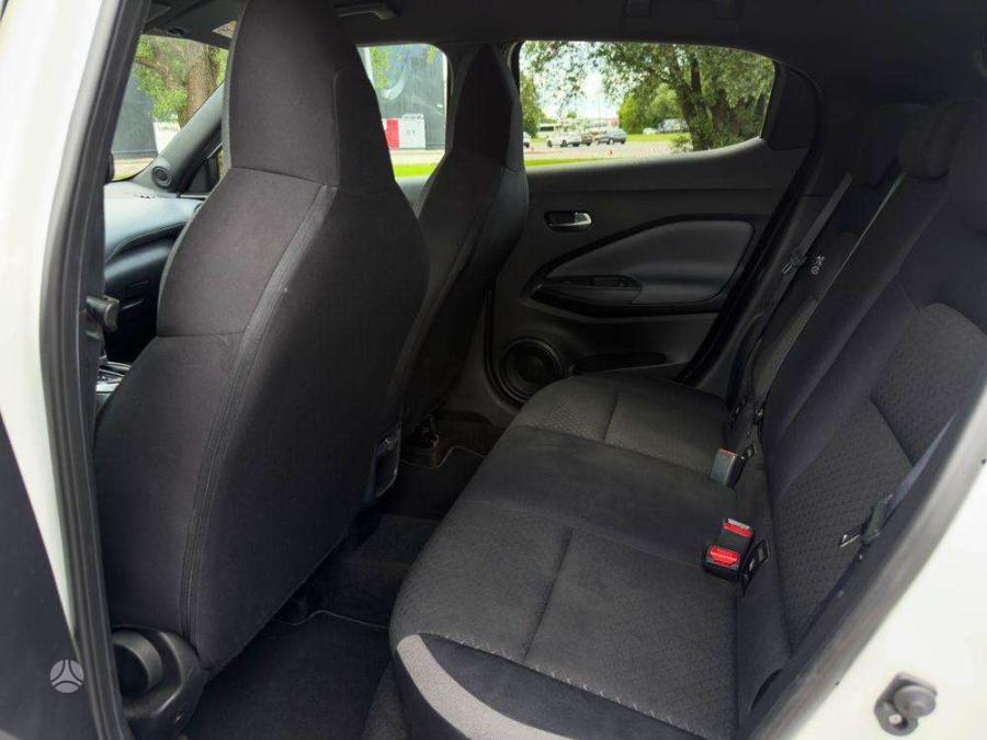 White Nissan Juke 2022 in Riga, with an engine capacity of 1.00 L and mileage of 71 thousand km for 12750 €, photo 12 on AUTOMOTO.COM.LV