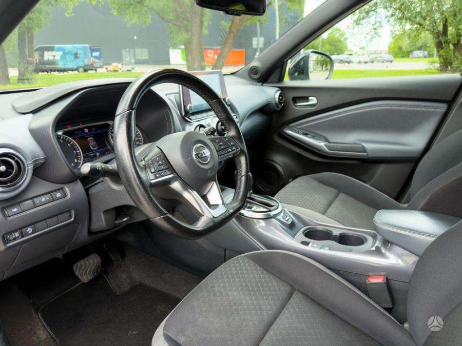 White Nissan Juke 2022 in Riga, with an engine capacity of 1.00 L and mileage of 71 thousand km for 12750 €, photo 13 on AUTOMOTO.COM.LV