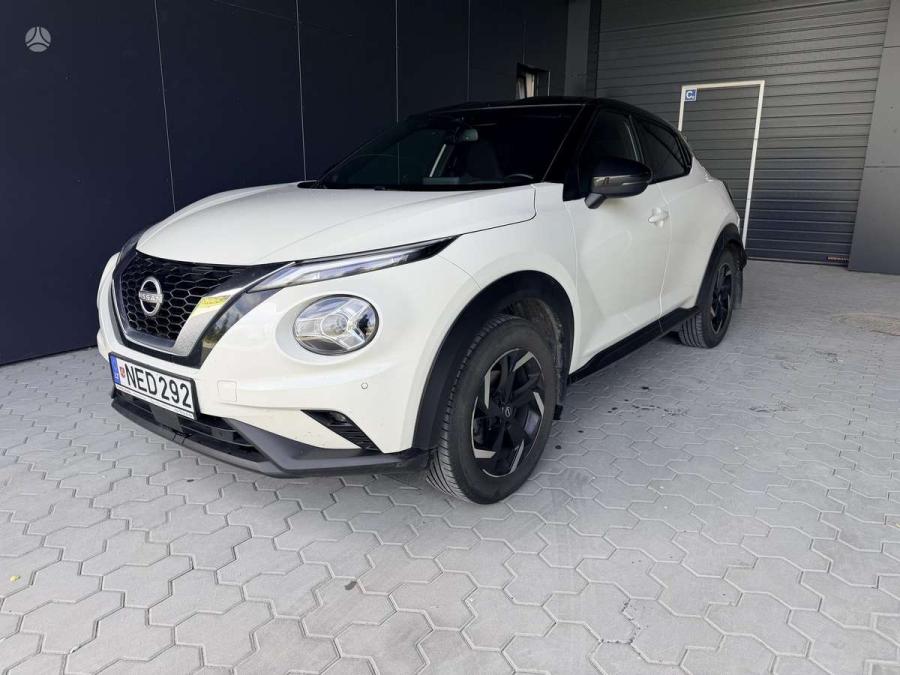 White Nissan Juke 2025 in Vilnius, with an engine capacity of 1.00 L and mileage of 33 thousand km for 13650 €, photo 1 on AUTOMOTO.COM.LV