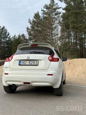 White Nissan Juke 2011 in Riga, with an engine capacity of 1.60 L and mileage of 209 thousand km for 4600 €, photo 5 on AUTOMOTO.COM.LV