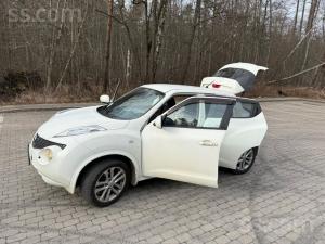 White Nissan Juke 2011 in Riga, with an engine capacity of 1.60 L and mileage of 209 thousand km for 4600 €, photo 6 on AUTOMOTO.COM.LV