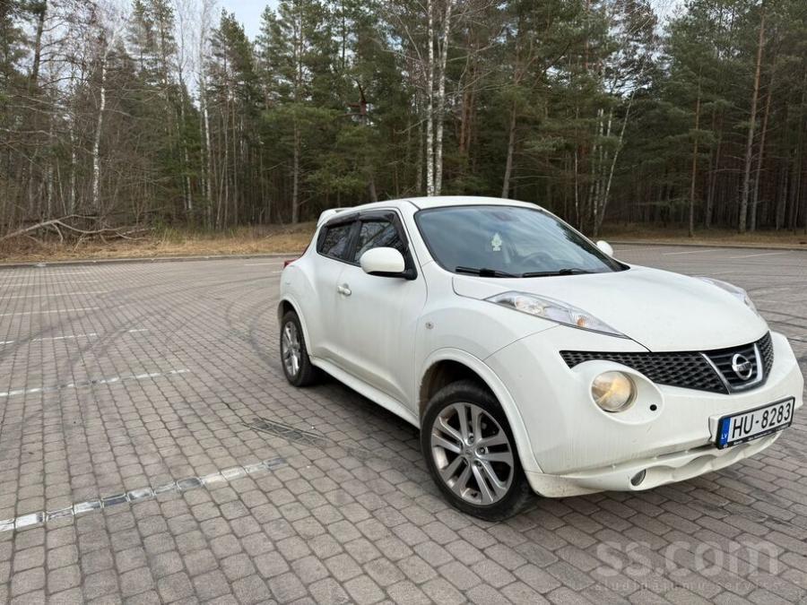 Balts Nissan Juke 2011 Rīga, ar dzinēja tilpumu 1.60 L un nobraukumu 209 tūkst. km par 4400 €, foto 1 vietnē AUTOMOTO.COM.LV