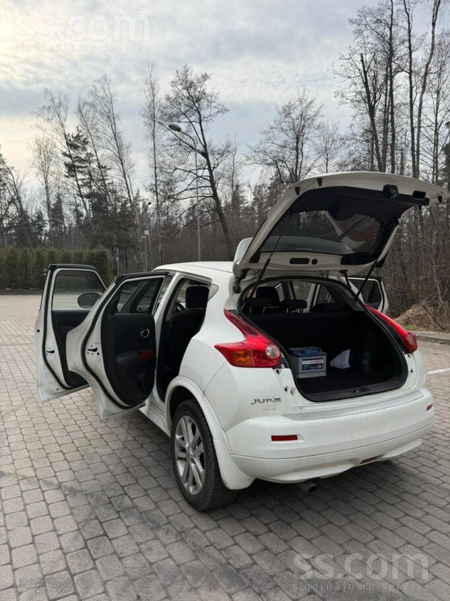 Balts Nissan Juke 2011 Rīga, ar dzinēja tilpumu 1.60 L un nobraukumu 209 tūkst. km par 4400 €, foto 8 vietnē AUTOMOTO.COM.LV