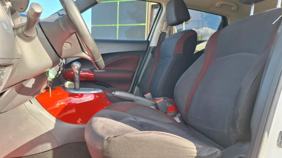 Balts Nissan Juke 2012 Rīga, ar dzinēja tilpumu 1.60 L un nobraukumu 245 tūkst. km par 5490 €, foto 7 vietnē AUTOMOTO.COM.LV