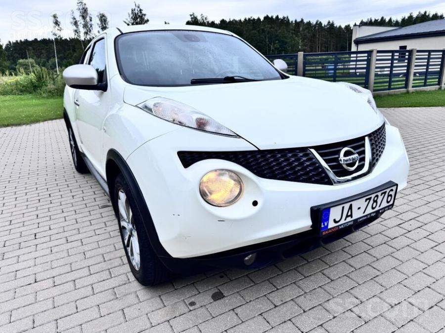 Balts Nissan Juke 2012 Rīga, ar dzinēja tilpumu 1.60 L un nobraukumu 165 tūkst. km par 6500 €, foto 1 vietnē AUTOMOTO.COM.LV