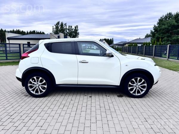 Balts Nissan Juke 2012 Rīga, ar dzinēja tilpumu 1.60 L un nobraukumu 165 tūkst. km par 6500 €, foto 3 vietnē AUTOMOTO.COM.LV