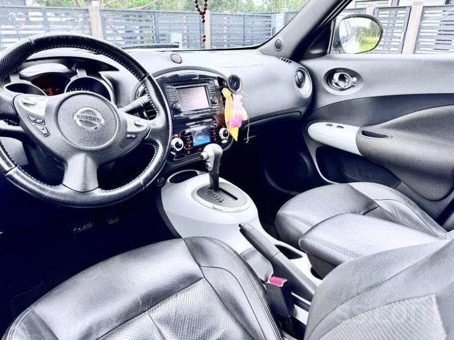 Balts Nissan Juke 2012 Rīga, ar dzinēja tilpumu 1.60 L un nobraukumu 165 tūkst. km par 6500 €, foto 9 vietnē AUTOMOTO.COM.LV