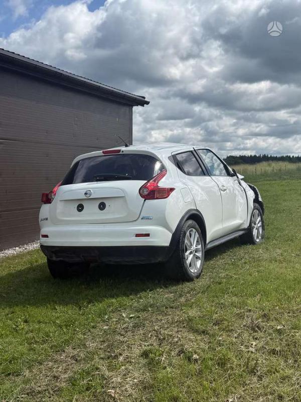 Balts Nissan Juke 2013 Šilalė, ar dzinēja tilpumu 1.50 L un nobraukumu 24 tūkst. km par 1000 €, foto 3 vietnē AUTOMOTO.COM.LV