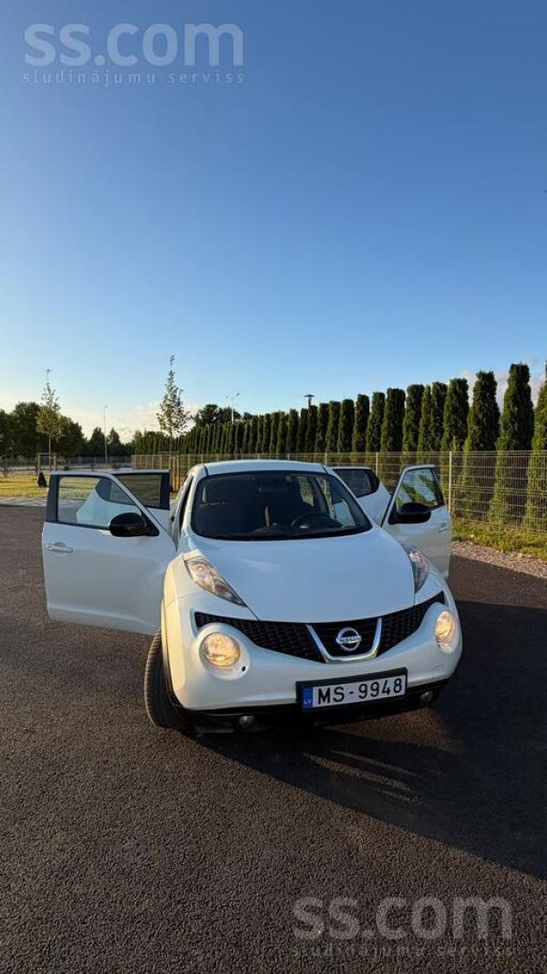 Balts Nissan Juke 2013 Rīga, ar dzinēja tilpumu 1.60 L un nobraukumu 133 tūkst. km par 6500 €, foto 1 vietnē AUTOMOTO.COM.LV