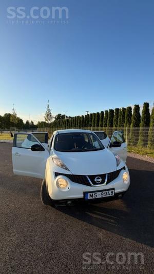 Balts Nissan Juke 2013 Rīga, ar dzinēja tilpumu 1.60 L un nobraukumu 133 tūkst. km par 6500 €, foto  vietnē AUTOMOTO.COM.LV