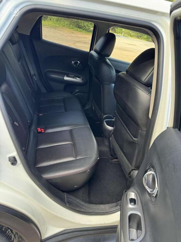White Nissan Juke 2014 in Vilnius, with an engine capacity of 1.46 L and mileage of 228 thousand km for 3000 €, photo 7 on AUTOMOTO.COM.LV