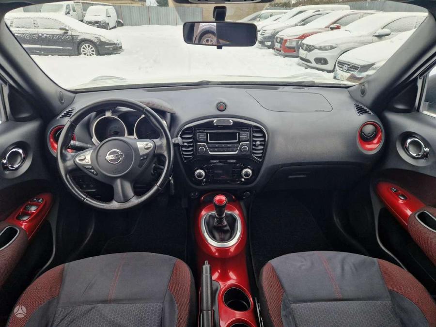 White Nissan Juke 2015 in Taurage, with an engine capacity of 1.20 L and mileage of 134 thousand km for 6000 €, photo 9 on AUTOMOTO.COM.LV