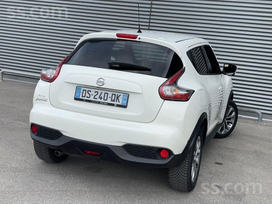Balts Nissan Juke 2015 Rīga, ar dzinēja tilpumu 1.20 L un nobraukumu 168 tūkst. km par 6999 €, foto 4 vietnē AUTOMOTO.COM.LV