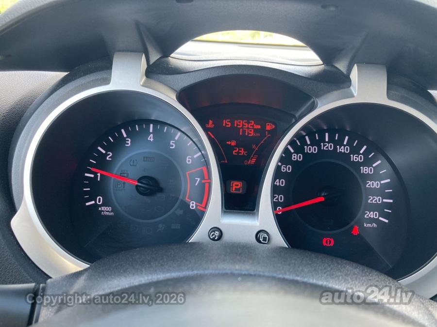 Balts Nissan Juke 2015 Pērnava, ar dzinēja tilpumu 1.60 L un nobraukumu 152 tūkst. km par 3900 €, foto 12 vietnē AUTOMOTO.COM.LV