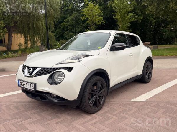 White Nissan Juke 2015 in Valmiera, with an engine capacity of 1.60 L and mileage of 192 thousand km for 7250 €, photo 1 on AUTOMOTO.COM.LV