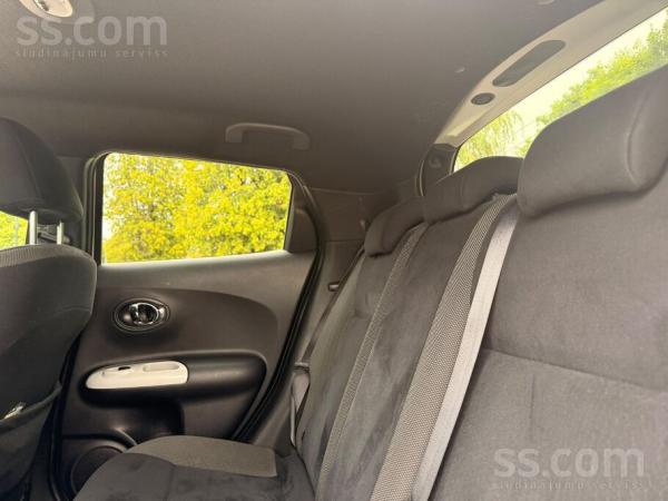 White Nissan Juke 2015 in Valmiera, with an engine capacity of 1.60 L and mileage of 192 thousand km for 7250 €, photo 6 on AUTOMOTO.COM.LV