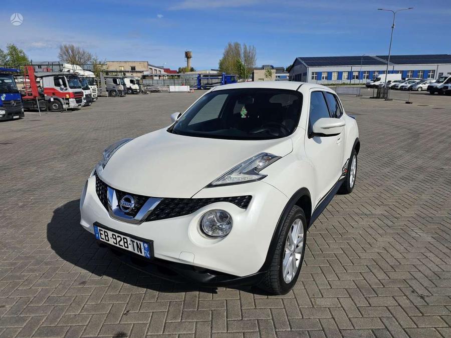 White Nissan Juke 2016 in Taurage, with an engine capacity of 1.50 L and mileage of 261 thousand km for 5700 €, photo 1 on AUTOMOTO.COM.LV