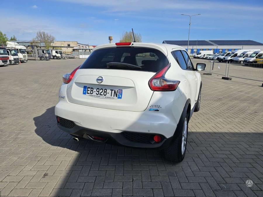 White Nissan Juke 2016 in Taurage, with an engine capacity of 1.50 L and mileage of 261 thousand km for 5700 €, photo 8 on AUTOMOTO.COM.LV