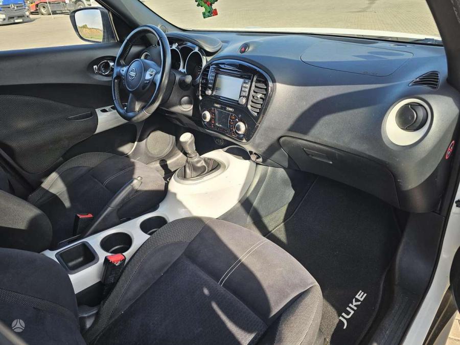 White Nissan Juke 2016 in Taurage, with an engine capacity of 1.50 L and mileage of 261 thousand km for 5700 €, photo 17 on AUTOMOTO.COM.LV