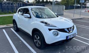 White Nissan Juke 2018 in Riga, with an engine capacity of 1.60 L and mileage of 152 thousand km for 7500 €, photo 1 on AUTOMOTO.COM.LV