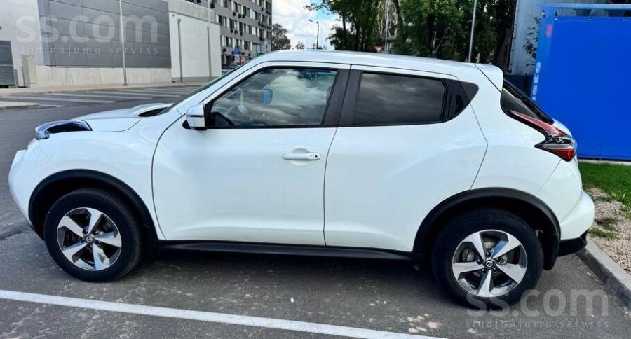White Nissan Juke 2018 in Riga, with an engine capacity of 1.60 L and mileage of 152 thousand km for 7500 €, photo 5 on AUTOMOTO.COM.LV