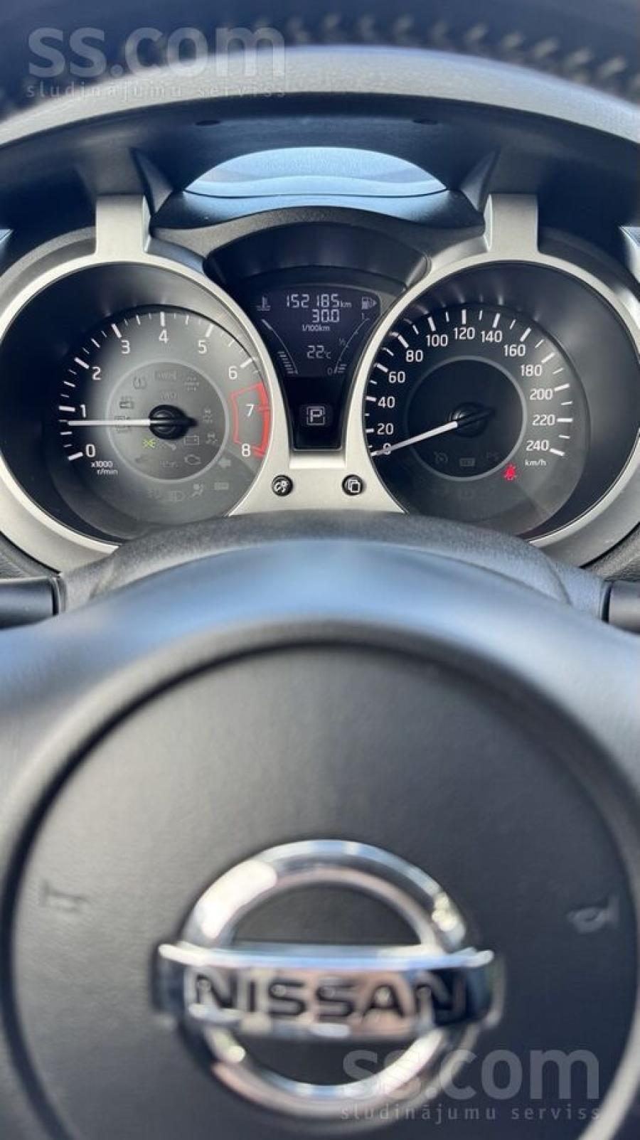 White Nissan Juke 2018 in Riga, with an engine capacity of 1.60 L and mileage of 152 thousand km for 7500 €, photo 12 on AUTOMOTO.COM.LV