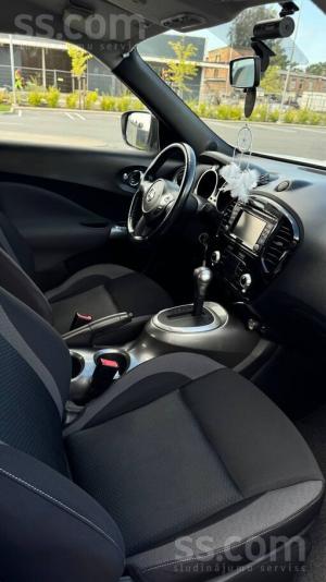 White Nissan Juke 2018 in Riga, with an engine capacity of 1.60 L and mileage of 152 thousand km for 7500 €, photo 13 on AUTOMOTO.COM.LV