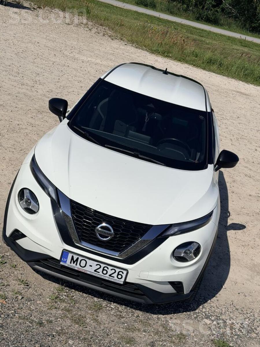 White Nissan Juke 2022 in Riga, with an engine capacity of 1.00 L and mileage of 98 thousand km for 13700 €, photo 1 on AUTOMOTO.COM.LV