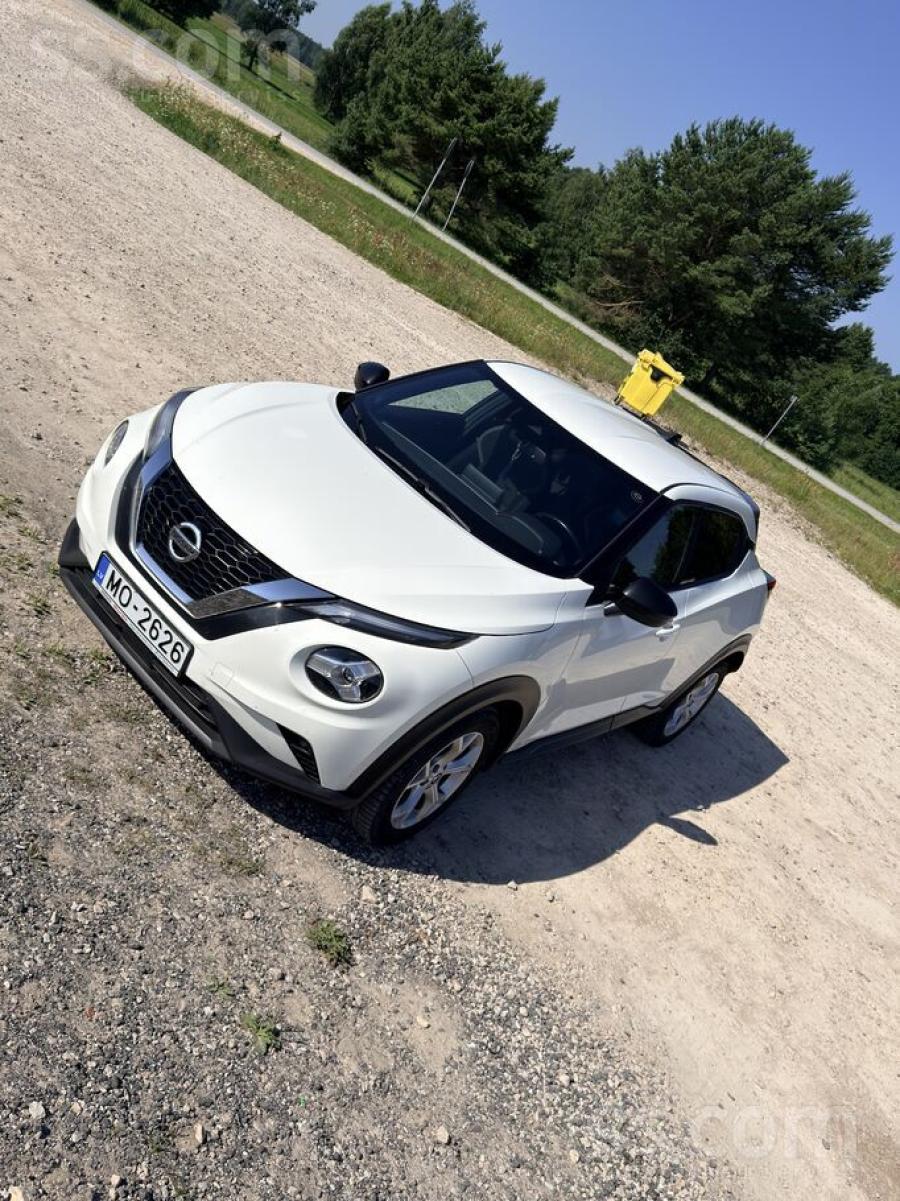 White Nissan Juke 2022 in Riga, with an engine capacity of 1.00 L and mileage of 98 thousand km for 13700 €, photo 3 on AUTOMOTO.COM.LV