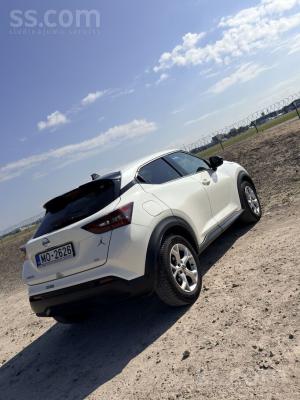 White Nissan Juke 2022 in Riga, with an engine capacity of 1.00 L and mileage of 98 thousand km for 13700 €, photo 7 on AUTOMOTO.COM.LV