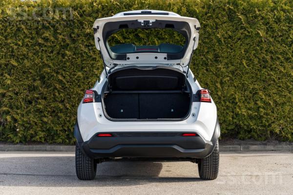 Balts Nissan Juke 2022 Rīga, ar dzinēja tilpumu 1.00 L un nobraukumu 63 tūkst. km par 13650 €, foto 7 vietnē AUTOMOTO.COM.LV