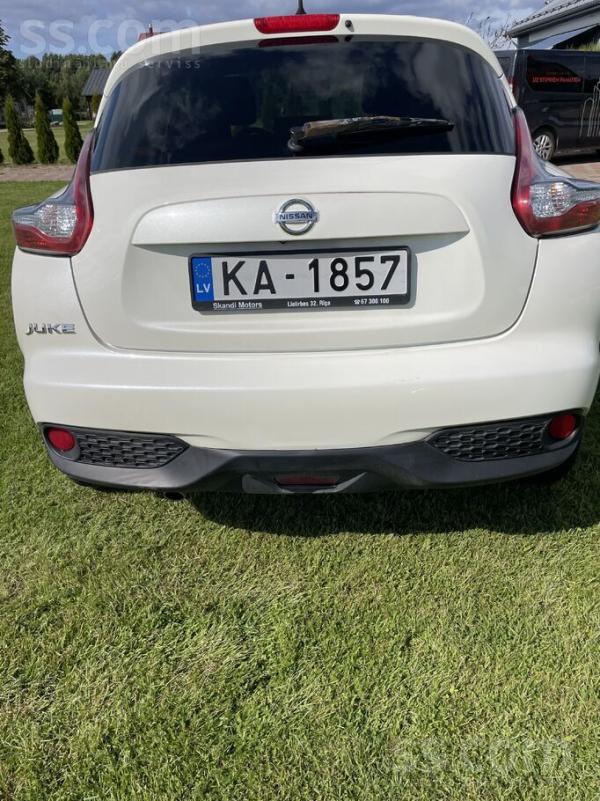 Balts Nissan Juke 2015 Ogre, ar dzinēja tilpumu 1.60 L un nobraukumu 114 tūkst. km par 7950 €, foto 2 vietnē AUTOMOTO.COM.LV