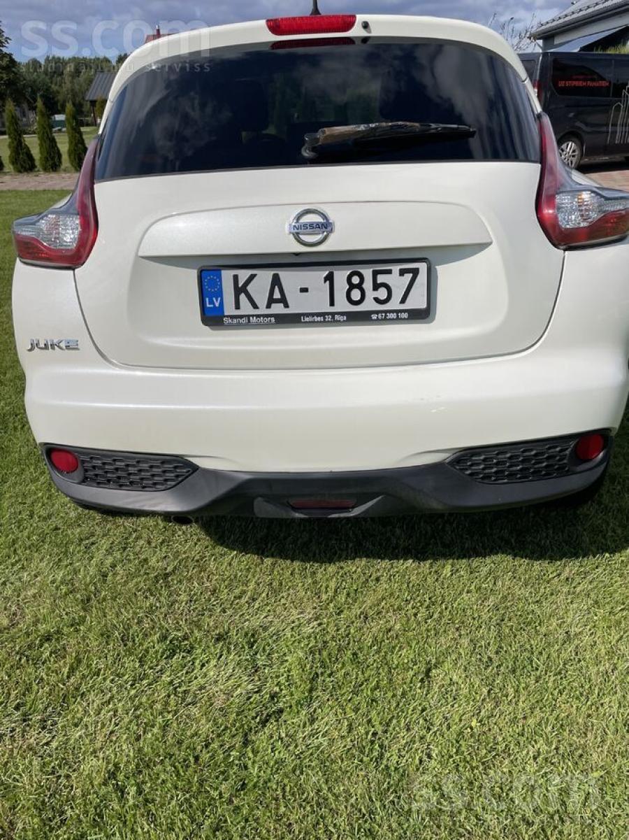 Balts Nissan Juke 2015 Ogre, ar dzinēja tilpumu 1.60 L un nobraukumu 114 tūkst. km par 7950 €, foto 3 vietnē AUTOMOTO.COM.LV