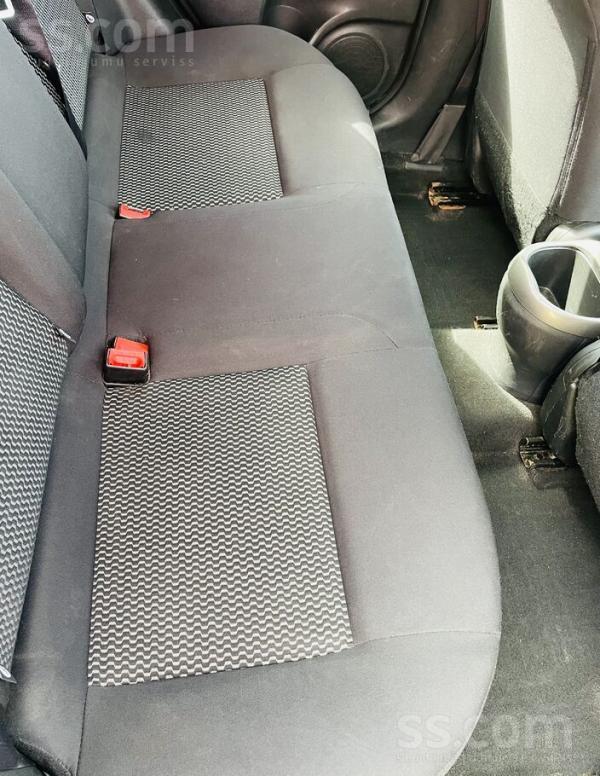 Balts Nissan Juke 2015 Ogre, ar dzinēja tilpumu 1.60 L un nobraukumu 114 tūkst. km par 7950 €, foto 9 vietnē AUTOMOTO.COM.LV