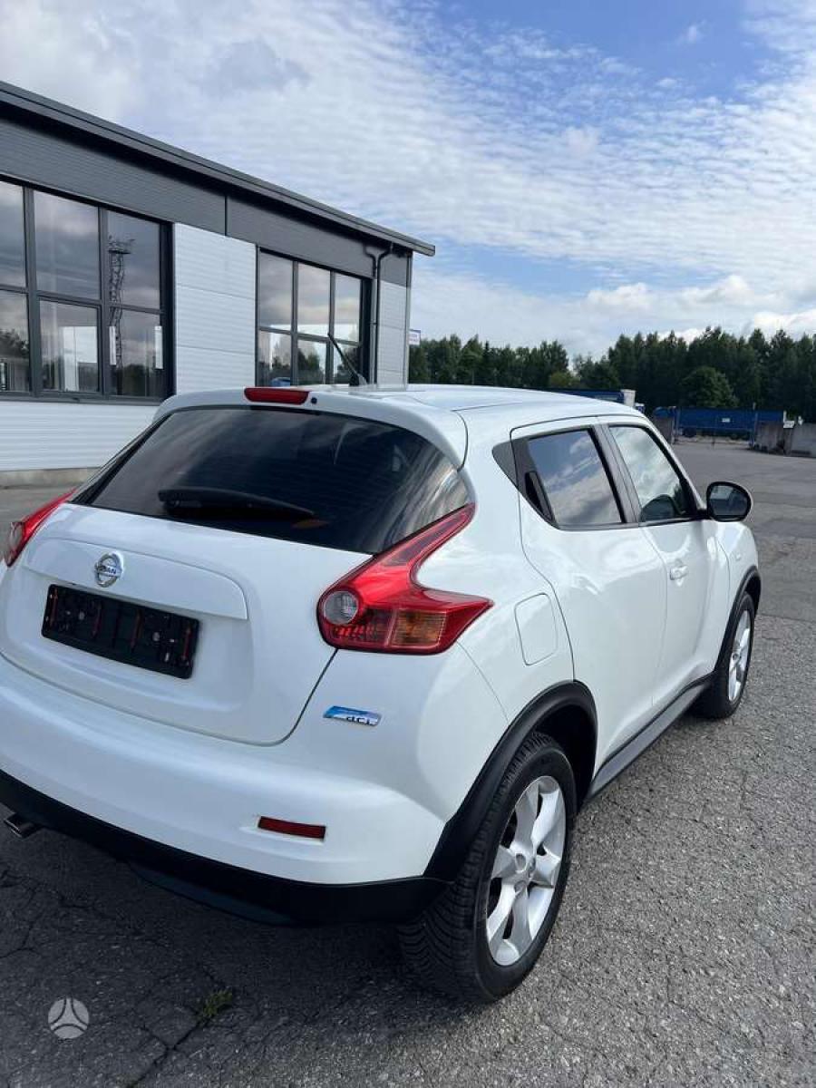 White Nissan Juke 2012 in Panevezys, with an engine capacity of 1.46 L and mileage of 220 thousand km for 4000 €, photo 4 on AUTOMOTO.COM.LV