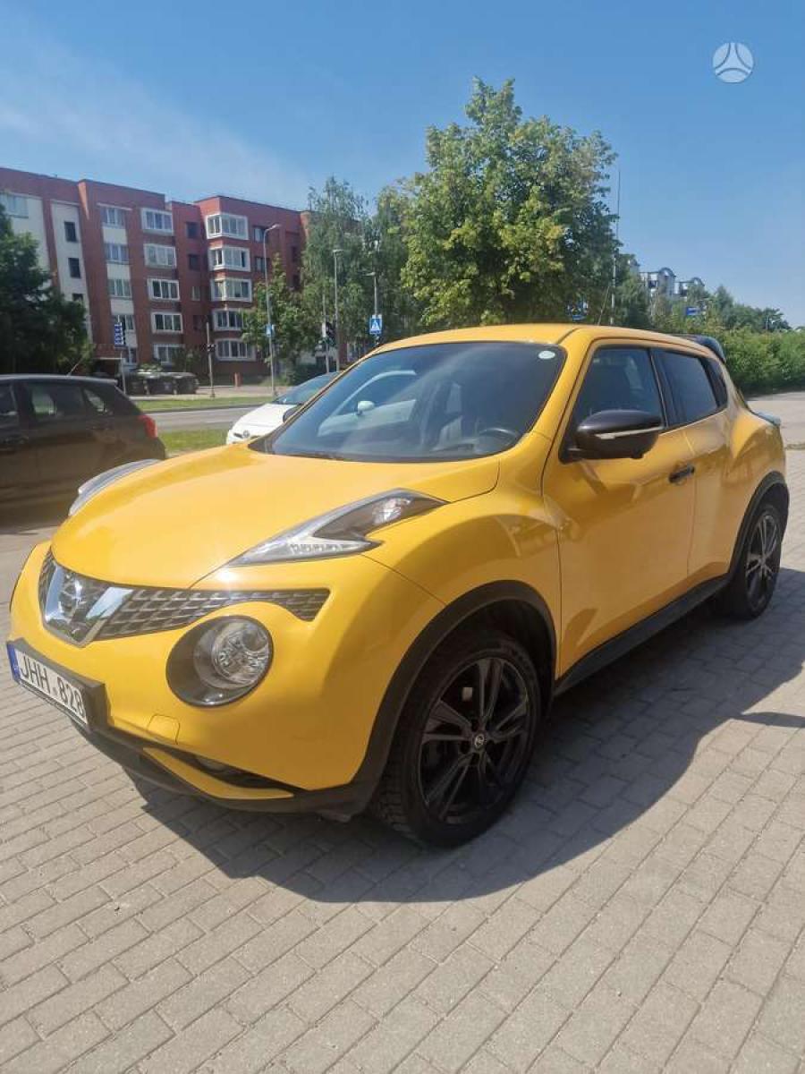 Yellow Nissan Juke 2016 in Vilnius, with an engine capacity of 1.60 L and mileage of 59 thousand km for 9500 €, photo 1 on AUTOMOTO.COM.LV