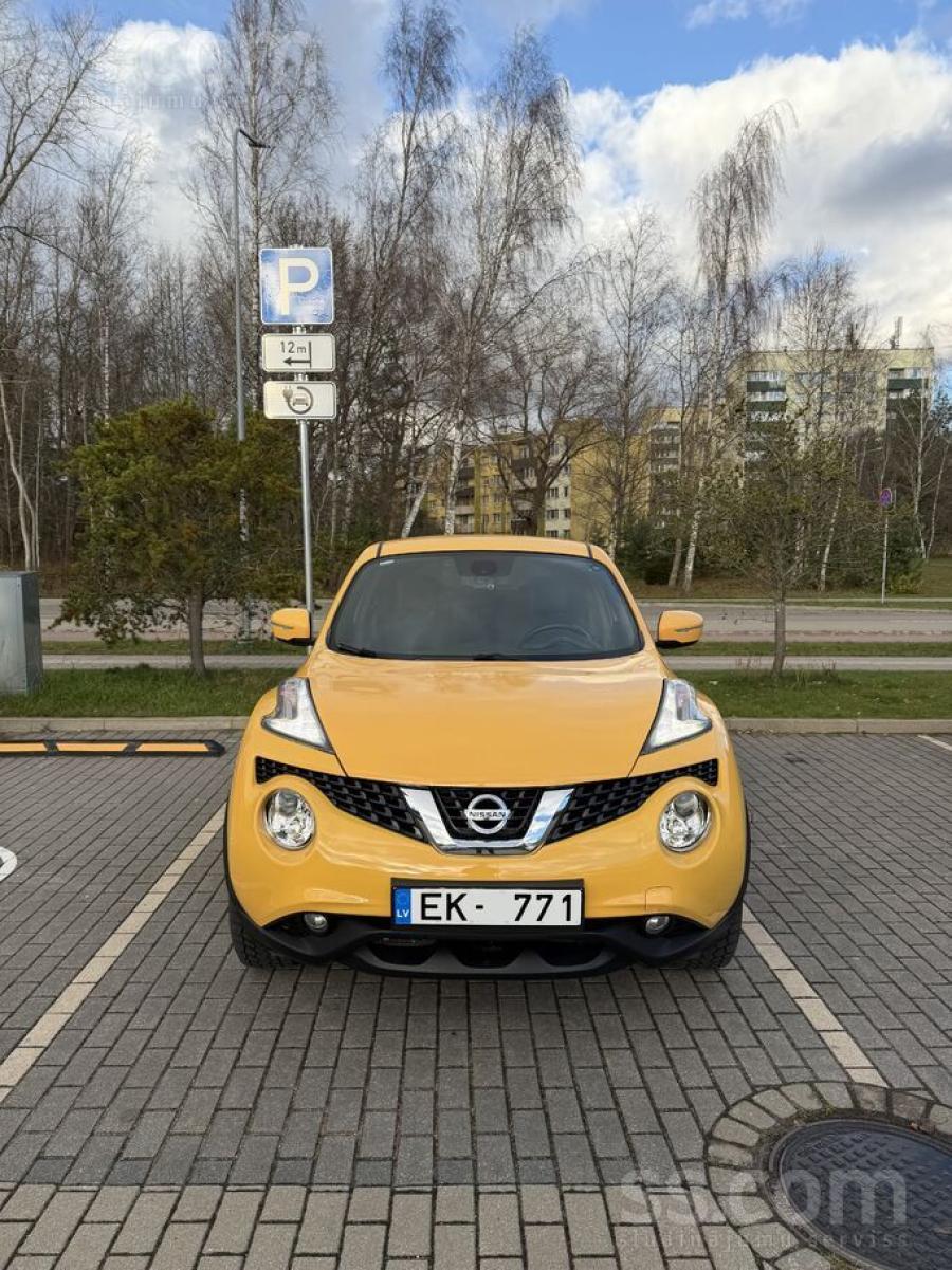 Yellow Nissan Juke 2017 in Liepaja, with an engine capacity of 1.60 L and mileage of 105 thousand km for 7800 €, photo 6 on AUTOMOTO.COM.LV
