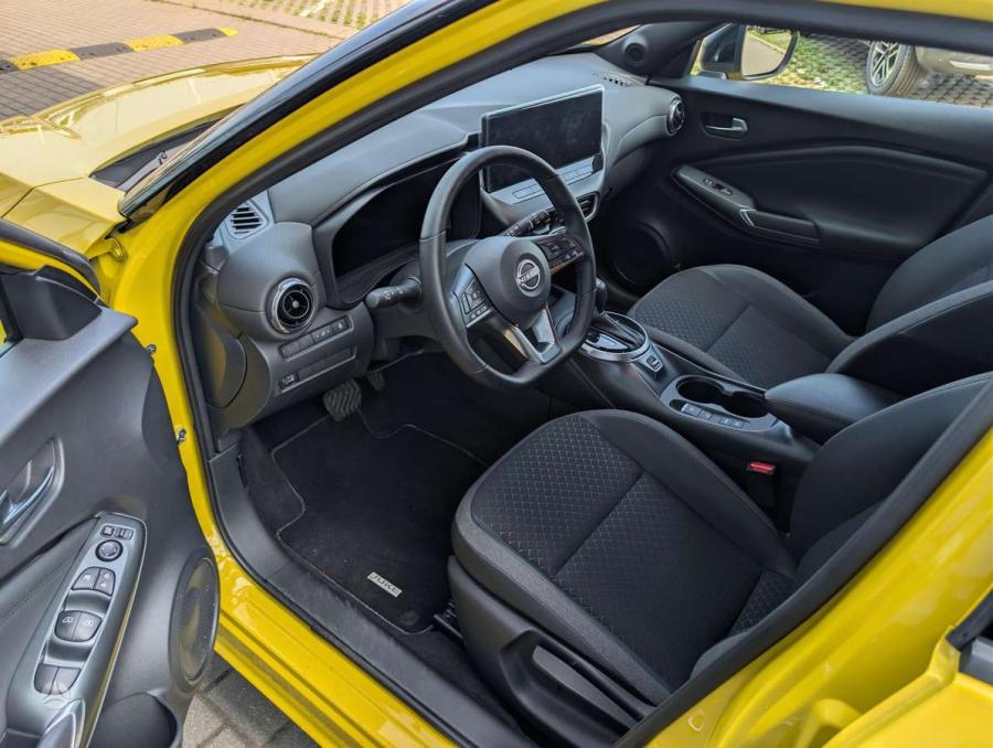Dzeltens Nissan Juke 2025 Viļņa, ar dzinēja tilpumu 1.60 L un nobraukumu 5 tūkst. km par 25500 €, foto 10 vietnē AUTOMOTO.COM.LV