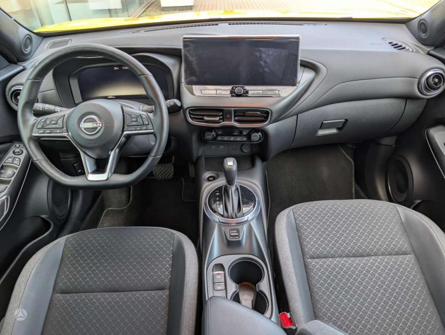 Dzeltens Nissan Juke 2025 Viļņa, ar dzinēja tilpumu 1.60 L un nobraukumu 5 tūkst. km par 25500 €, foto 12 vietnē AUTOMOTO.COM.LV
