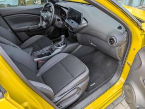 Dzeltens Nissan Juke 2025 Viļņa, ar dzinēja tilpumu 1.60 L un nobraukumu 5 tūkst. km par 25500 €, foto 14 vietnē AUTOMOTO.COM.LV