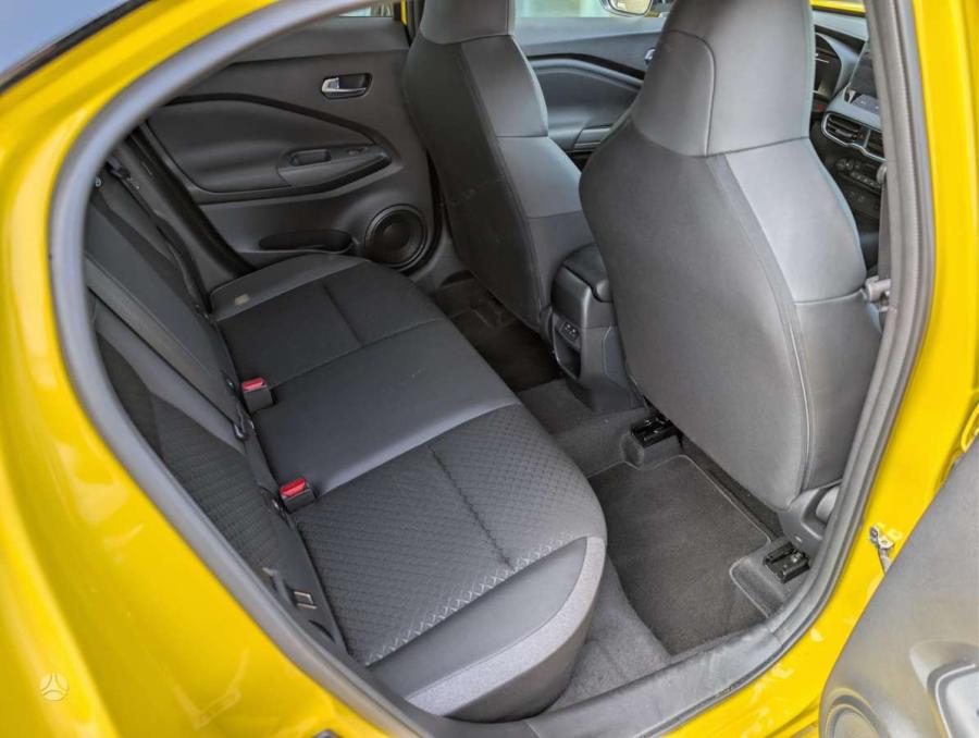 Dzeltens Nissan Juke 2025 Viļņa, ar dzinēja tilpumu 1.60 L un nobraukumu 5 tūkst. km par 25500 €, foto 15 vietnē AUTOMOTO.COM.LV