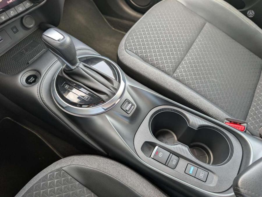 Dzeltens Nissan Juke 2025 Viļņa, ar dzinēja tilpumu 1.60 L un nobraukumu 5 tūkst. km par 25500 €, foto 24 vietnē AUTOMOTO.COM.LV