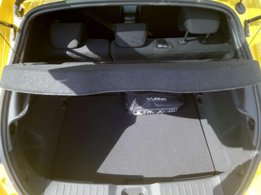 Yellow Nissan Juke 2026 in Kaunas, with an engine capacity of 1.00 L and mileage of 0 thousand km for 23990 €, photo 24 on AUTOMOTO.COM.LV