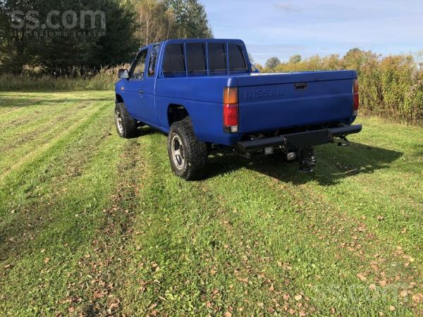 Синий Ниссан Кинг Каб 1989 в Рига, объемом двигателя 2.50 л и пробегом 314 тыс. км за 2850 €, фото 6 на AUTOMOTO.COM.LV