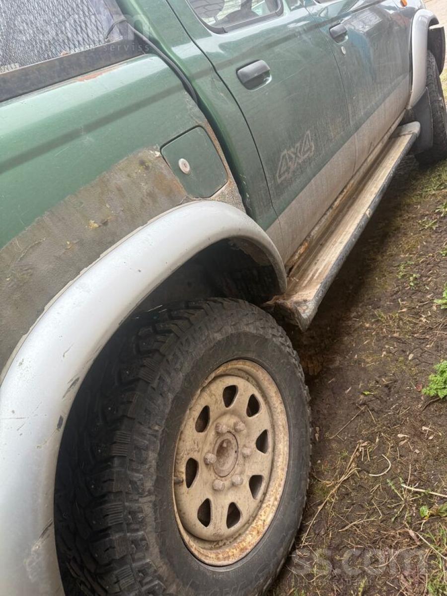 Zaļš Nissan king-cab 1999 Rīga, ar dzinēja tilpumu 2.50 L un nobraukumu 500 tūkst. km par 2890 €, foto 3 vietnē AUTOMOTO.COM.LV