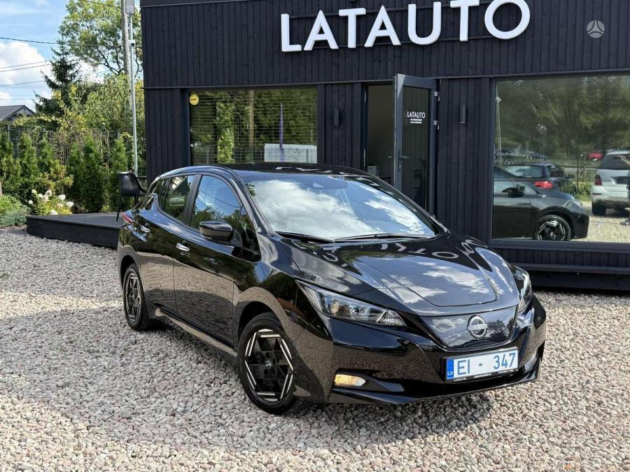 Melns Nissan Leaf 2022 Rīga, ar dzinēja tilpumu 0.00 L un nobraukumu 55 tūkst. km par 16550 €, foto 1 vietnē AUTOMOTO.COM.LV